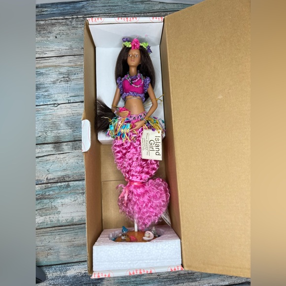 Toys | Vintage Show Stopper Hawaiian Doll In Box | Poshmark